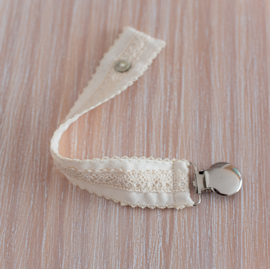 Pacifier Clip - 100% Organic Pacifier Clip - NaturaPura